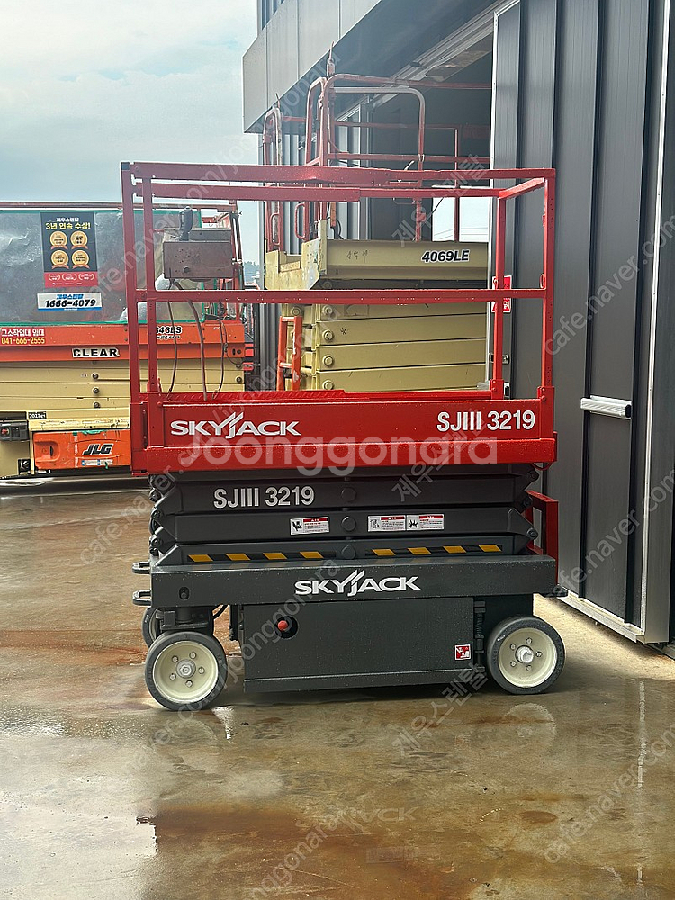 고소작업대 메인모델 SJ3219 인출대확장+도색된 모델 | 산업자재 | 중고나라