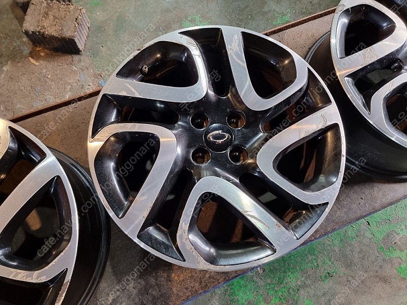 QM3 PCD100 4홀 삼성 정품 17인치 휠 4개 ... | 휠/타이어 | 중고나라