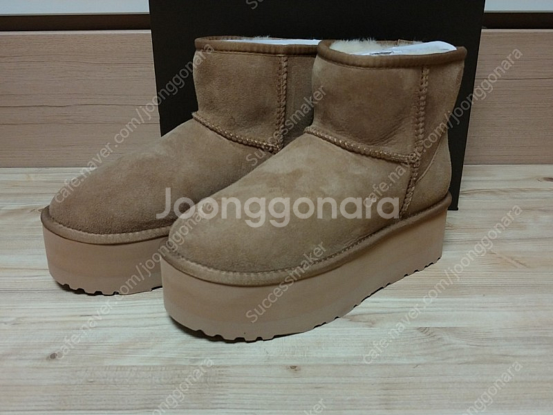 23FW[새상품]UGG 호주어그 240 235 클래식 ... | 중고나라 카페에서 운영하는 공식 사이트