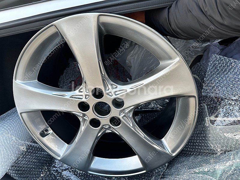 제네시스g80 20인치휠 rg3 프론트휠 . 허브스페이... | 휠/타이어 | 중고나라