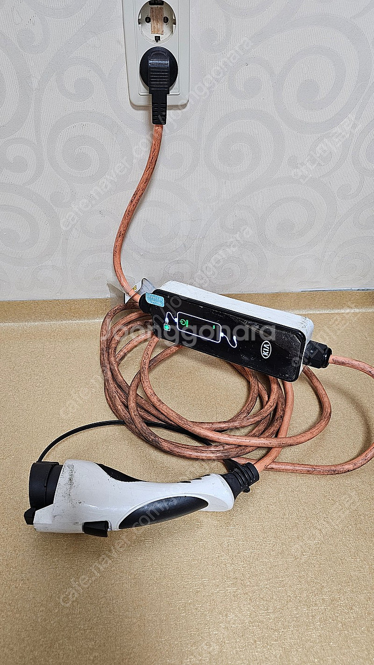 전기차 비상용 충전기220v 팝니다 중고나라 카페에서 운영하는 공식 사이트