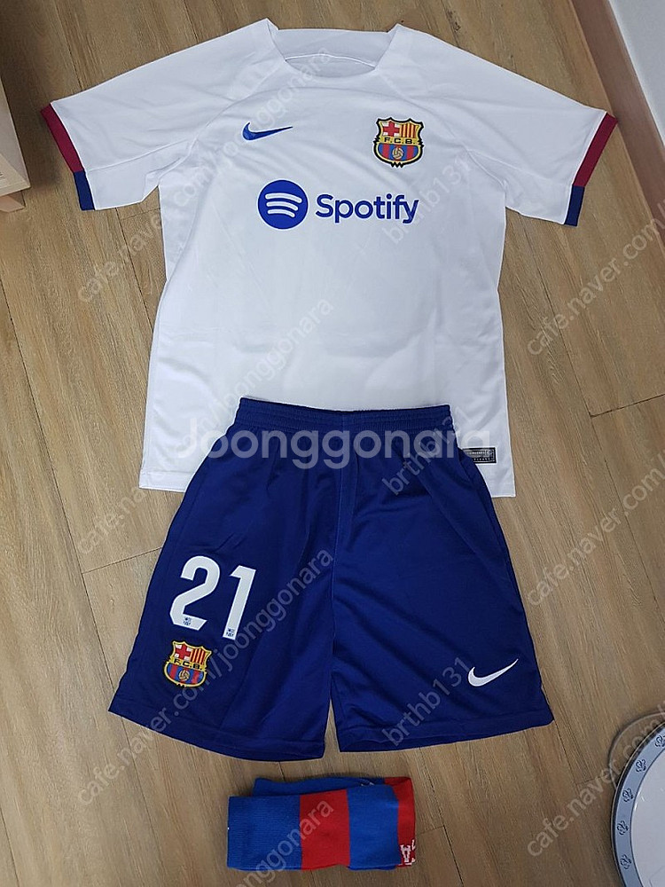Fc 바르셀로나 홈 어웨이 축구 유니폼 상하의양말세트 중고나라 카페에서 운영하는 공식 사이트
