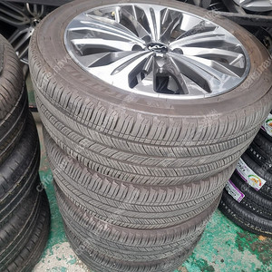 k8 18인치휠타이어 중고거래... | 중고나라 카페에서 운영하는 공식 사이트