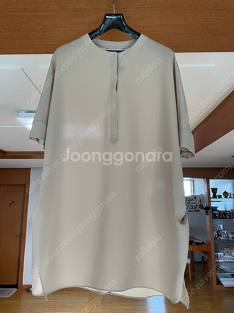 베이지 루즈핏 블라우스 프리~77 구호 르베이지 B 중고나라 카페에서 운영하는 공식 사이트