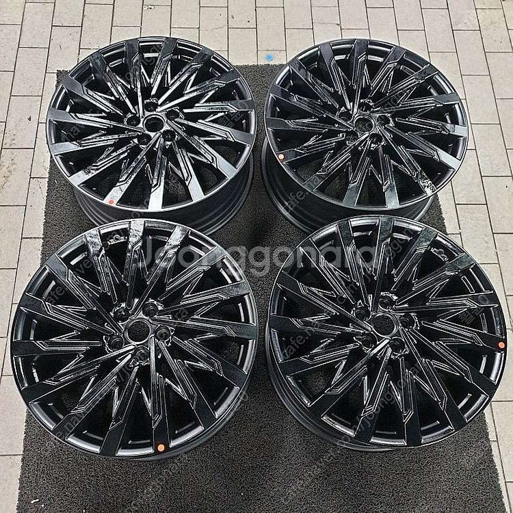 추천 싼타페 Mx5 21인치 블랙 잉크 임판 휠 중고나라 카페에서 운영하는 공식 사이트