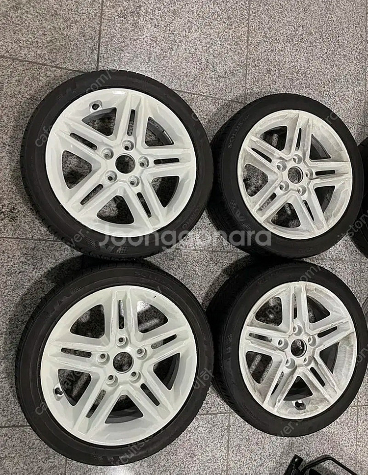 코나 16인치 휠타이어 한대분 | 중고나라 카페에서 운영하는 공식 사이트