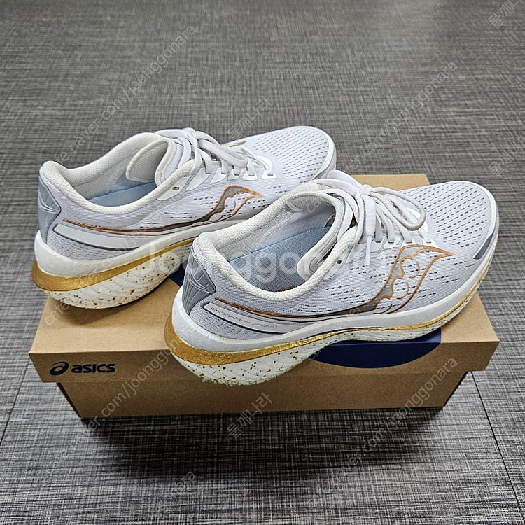 서코니 써코니 Saucony 엔돌핀 스피드3 265mm... | 중고나라 카페에서 운영하는 공식 사이트
