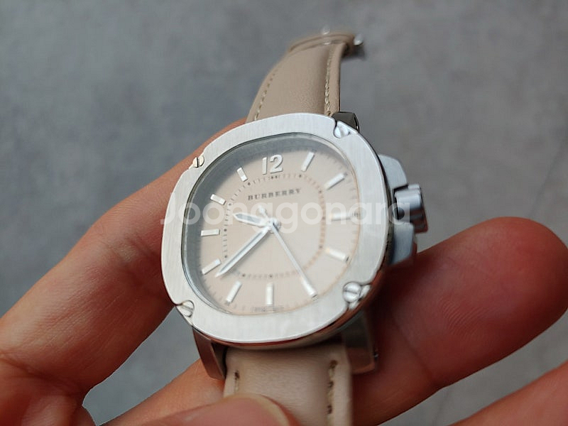 [BURBERRY] 버버리 시계 BBY1801 | 중고나라 카페에서 운영하는 공식 사이트