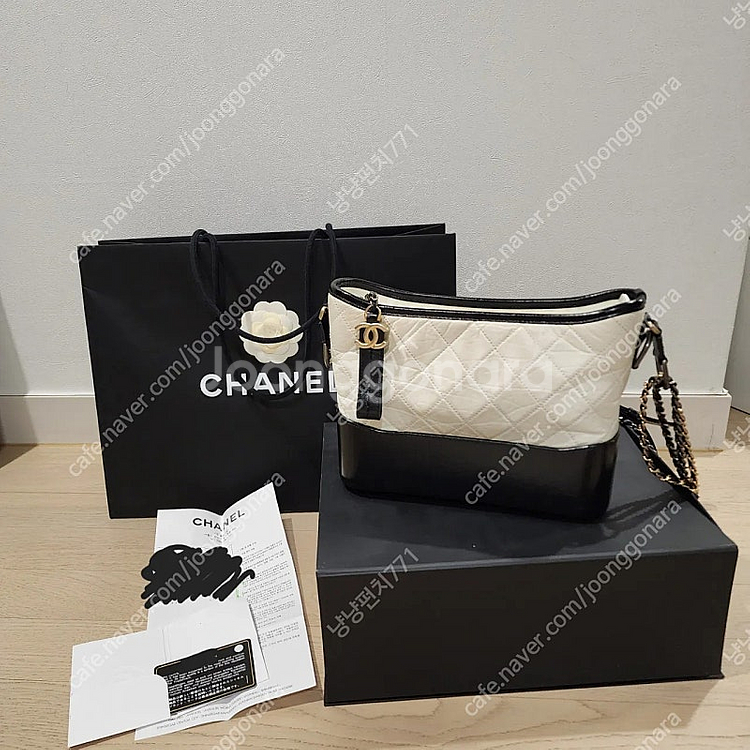 정품 샤넬 가브리엘 호보백 뉴미듐 화이트 중고나라 카페에서 운영하는 공식 사이트