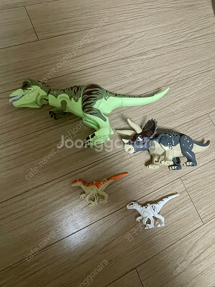 레고쥬라기월드 티라노사우르스 , 트리케라톱스 아트로시랩... | 중고나라 카페에서 운영하는 공식 사이트