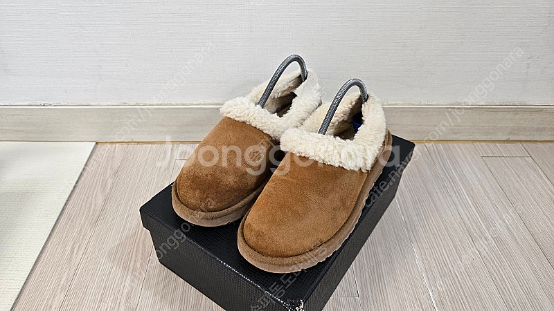 245~250 어그 UGG 니타 어그부츠 어그슬리퍼 | 중고나라 카페에서 운영하는 공식 사이트