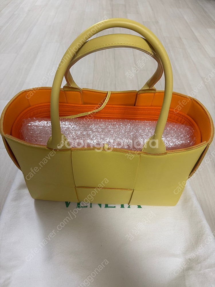 보테가베네타 아르코 스몰 판매합니다 중고나라 카페에서 운영하는 공식 사이트