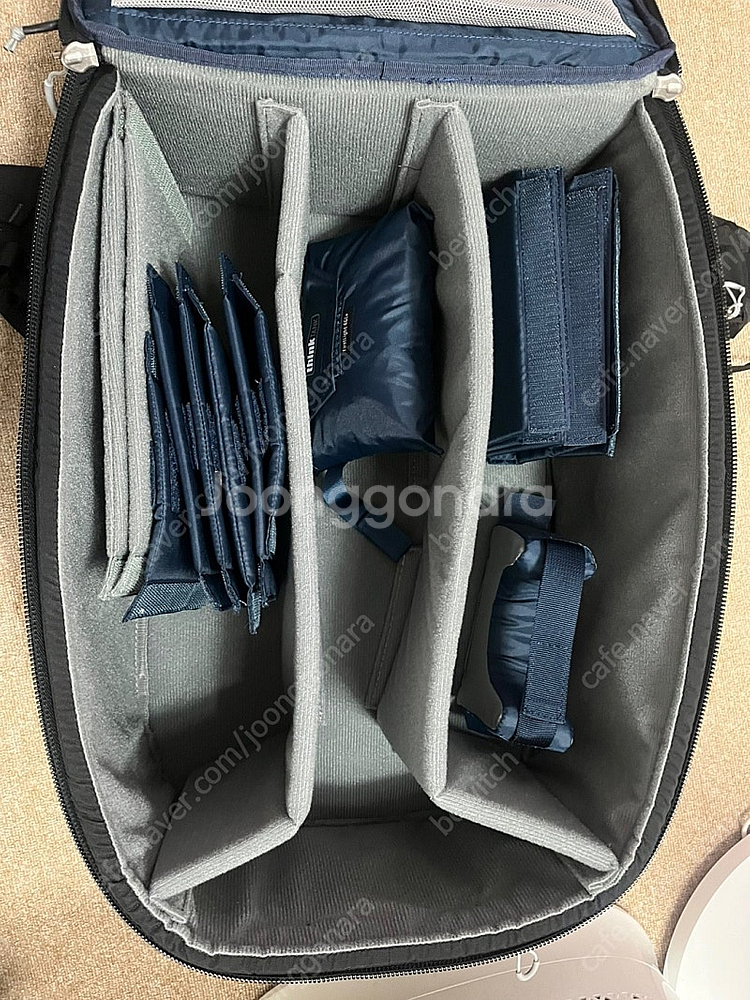 씽크탱크 카메라백팩 퍼스트라이트 46L 플러스 TT35... | 중고나라 - 안심되는 중고거래