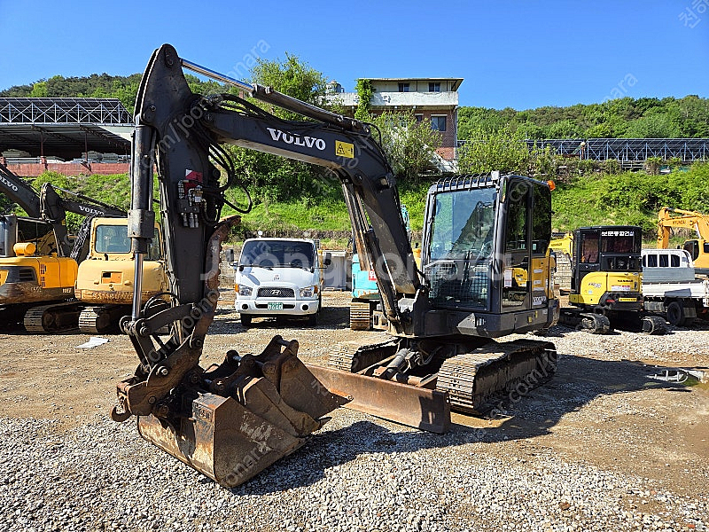 볼보 02급 중고굴삭기 EC60E 2022년 2400시... | 중고나라 카페에서 운영하는 공식 사이트