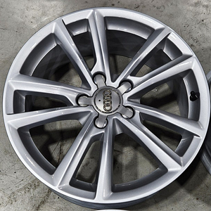 아우디17인치휠 중고거래 | 중고나라 카페에서 운영하는 공식 사이트