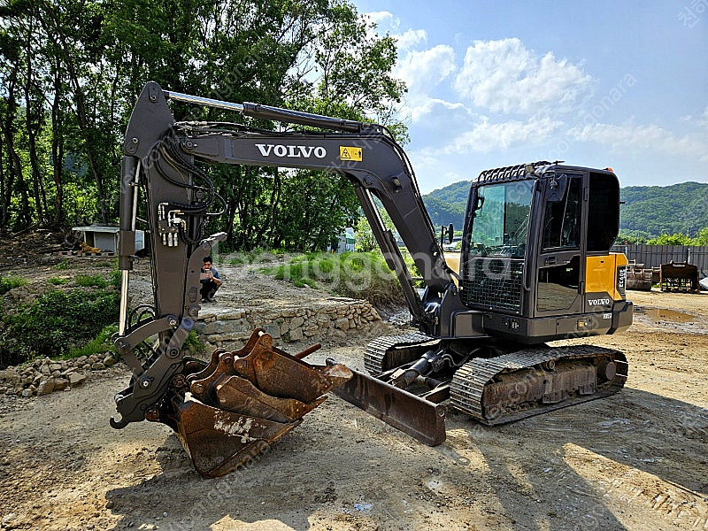볼보 02급 중고굴삭기 EC60E PRO 2022년 2... | 중고나라 카페에서 운영하는 공식 사이트