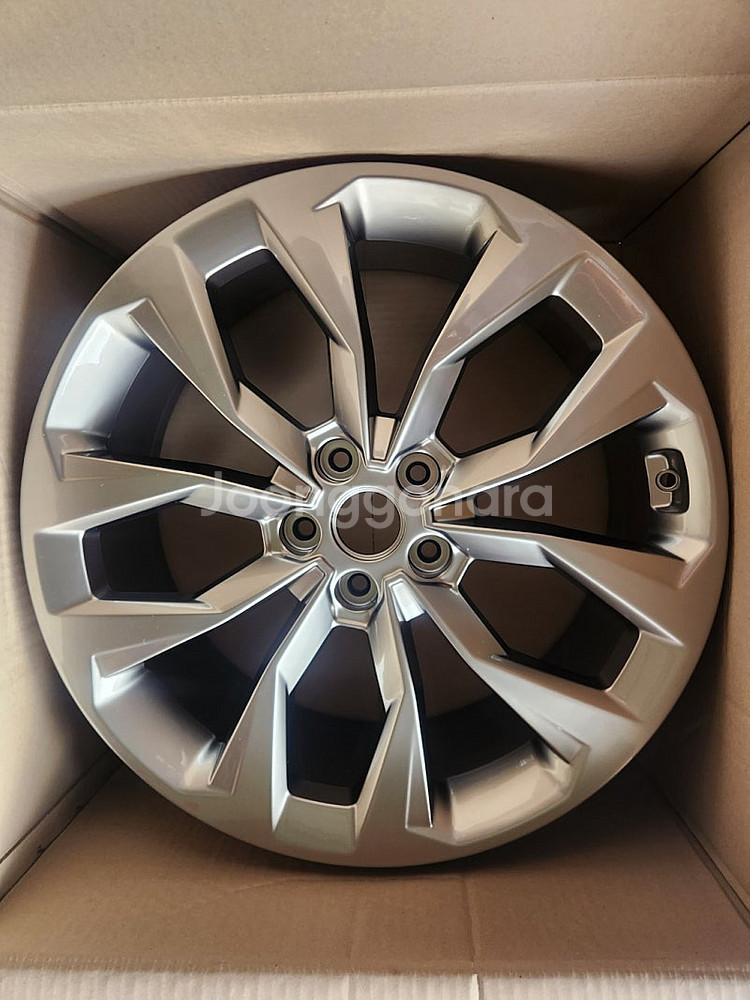 [판매] 쏘렌토 MQ4 20인치 순정 & 블랙유광 임판... | 중고나라 카페에서 운영하는 공식 사이트