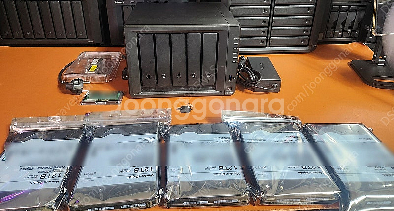 시놀로지DS1520+ WD 60TB + M.2 52G | 중고나라 카페에서 운영하는 공식 사이트
