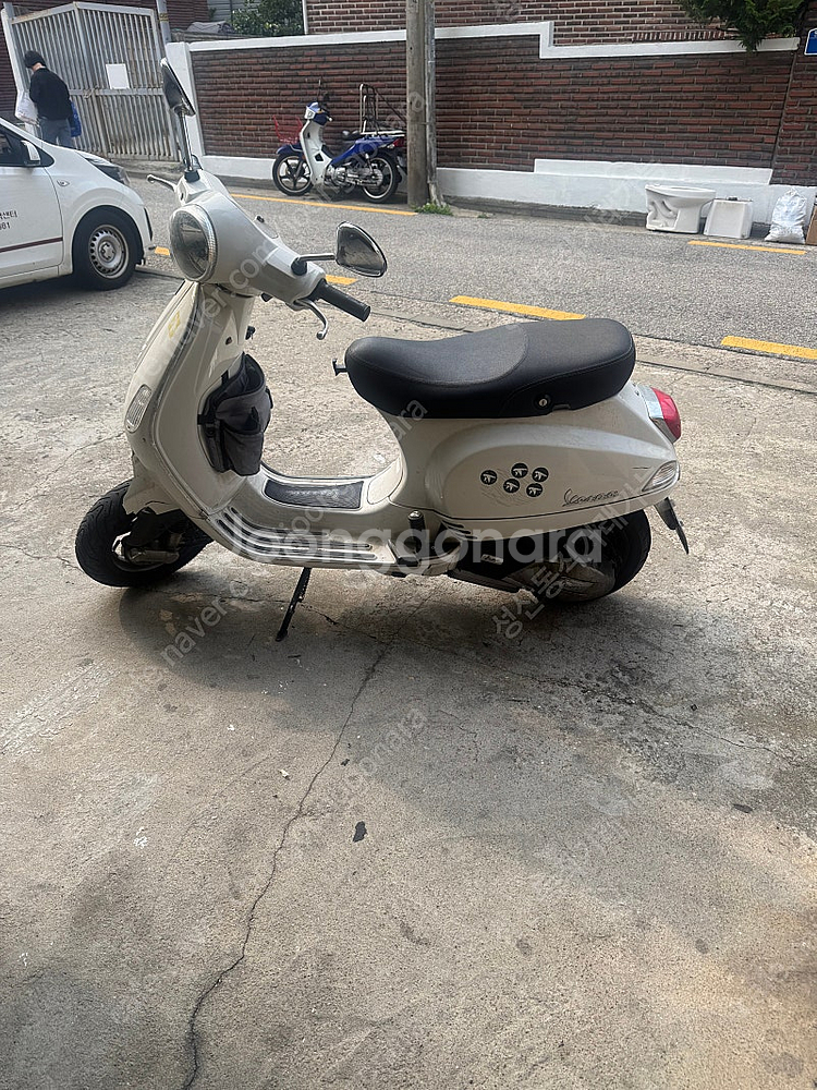베스파 lx125 18년식 화이트 외관안좋음 | 중고나라 - 안심되는 중고거래