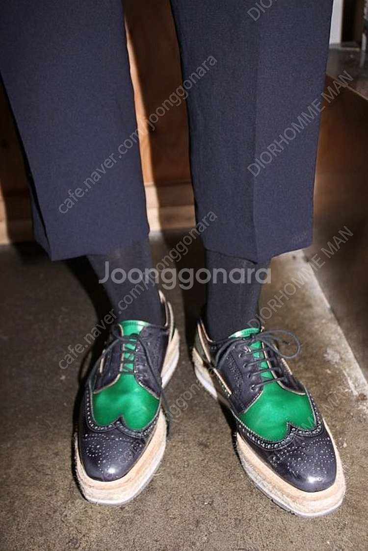 프라다 / 에스파듀 클리퍼 / 9 (280~285) | 중고나라 - 안심되는 중고거래