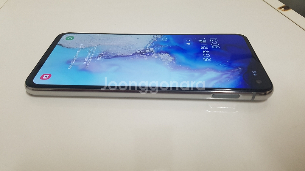 갤럭시S10e 1달사용 특SS급 팝니다 | 삼성 | 중고나라