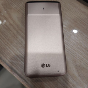 Y110 LG 폴더 골드 S급 판매합니다 48000원 | 일반/피쳐폰 | 중고나라