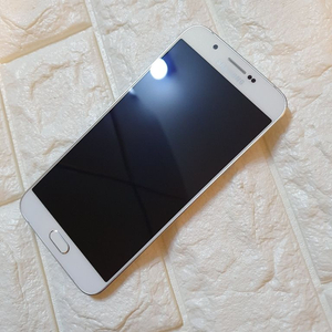 # SKT A8 화이트 32GB A급 공기계 판매합니다 | 삼성 | 중고나라