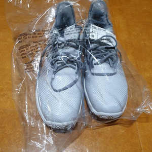 아디다스 운동화 새상품 EF0571 (사이즈290) | 런닝화/워킹화 | 중고나라