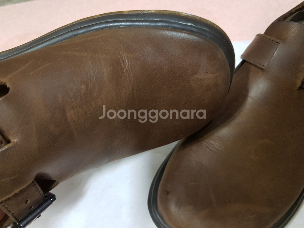 닥터마틴 패트리샤 uk3 220사이즈 택포 | 중고나라 카페에서 운영하는 공식 사이트