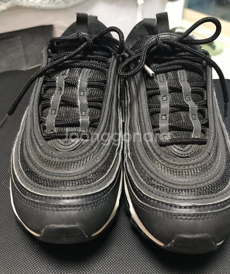 나이키 에어맥스97 / 검&흰 / 240 | 런닝화/워킹화 | 중고나라