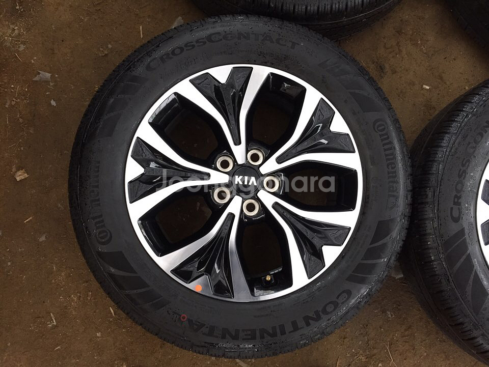 카니발 최신형 KA4 초초초임판 18인치 휠타이어 판매 | 휠/타이어 | 중고나라