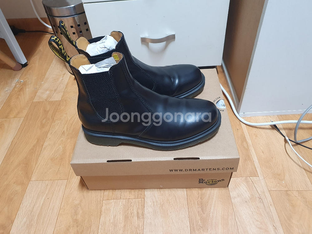 닥터마틴 첼시부츠 2976(270) | 중고나라 카페에서 운영하는 공식 사이트