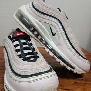 나이키 에어맥스97(US7표기240추천235) | 런닝화/워킹화 | 중고나라