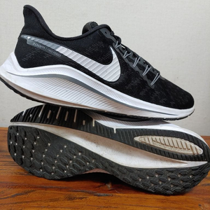 나이키 에어줌 보메로14(US9.5표기275추천270) | 런닝화/워킹화 | 중고나라