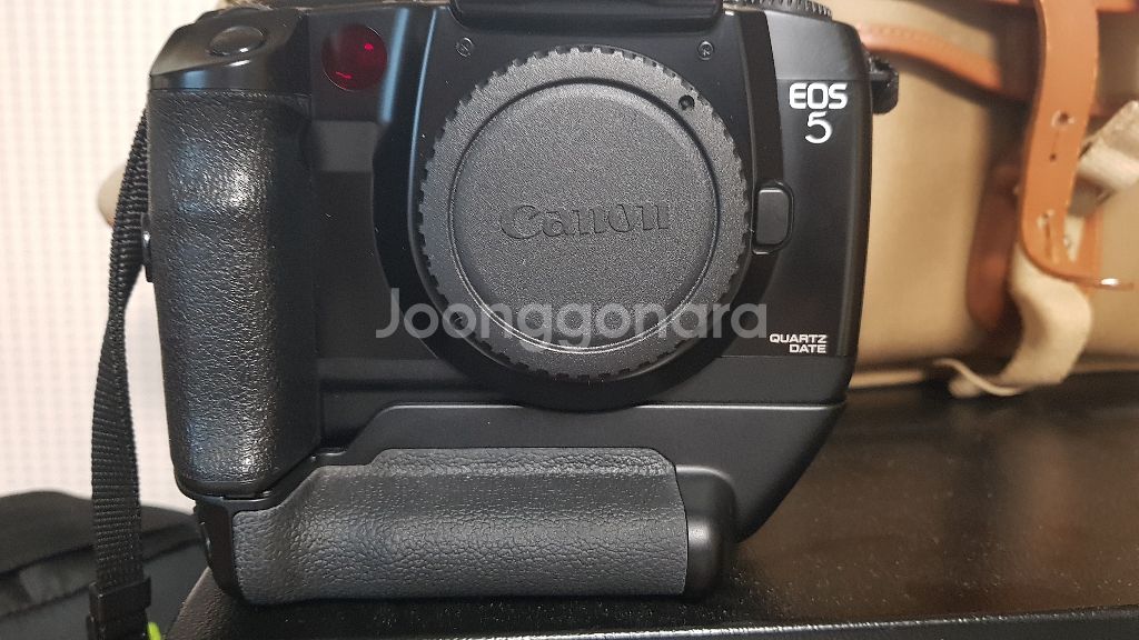 eos 5 세로그립 정품 4만 | 필름/즉석카메라 | 중고나라