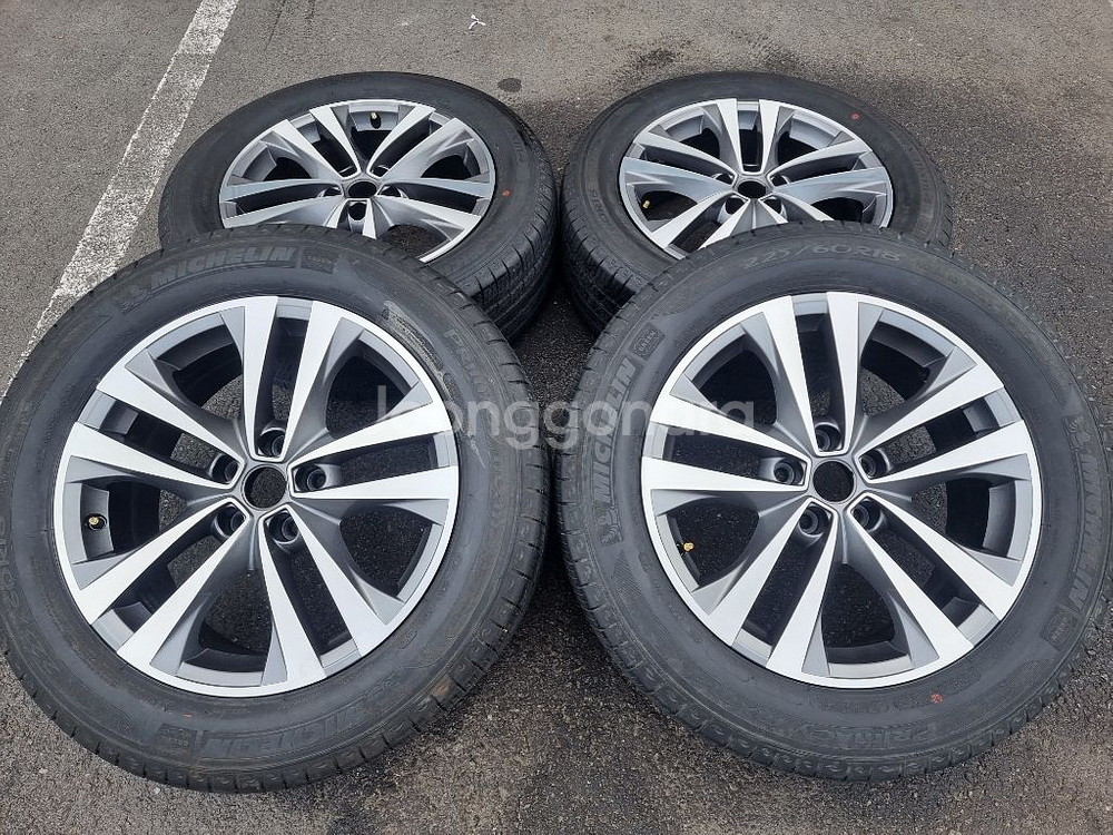 [판매] QM6 순정 18인치 무기스 휠타이어셋.225 | 중고나라 카페에서 운영하는 공식 사이트