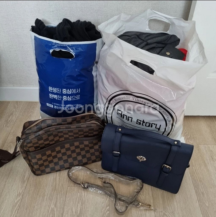 옷정리새 티셔츠롱코트가방 야구모자등 자켓코트 중고나라