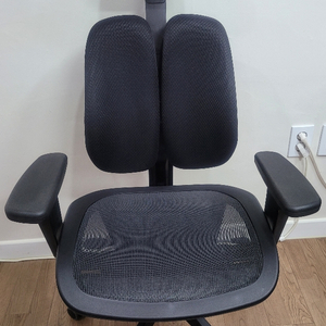 듀오백 DK-2500GP-M 에어로 매쉬좌판 블랙 판매 | 학생/서재/사무용가구 | 중고나라