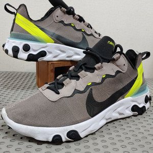 나이키 리액트 엘리먼트55(US7표기250추천245) | 런닝화/워킹화 | 중고나라