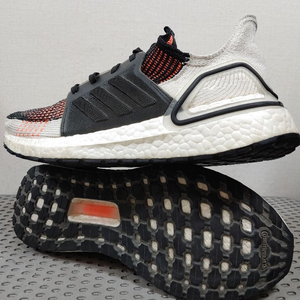 아디다스 울트라부스트19(US8.5추천265) | 런닝화/워킹화 | 중고나라