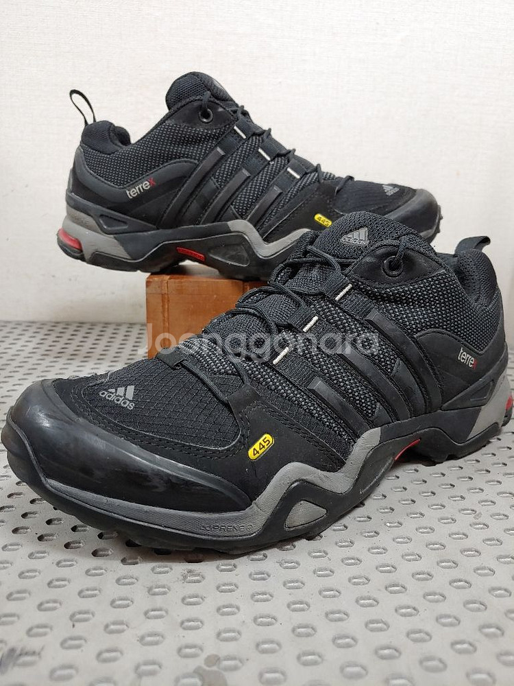 아디다스 테렉스 트레킹화(US7표기250) | 등산화/배낭/장비 | 중고나라