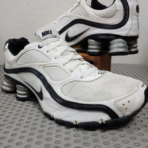 나이키 샥스 터보(US9.5표기275추천270) | 런닝화/워킹화 | 중고나라