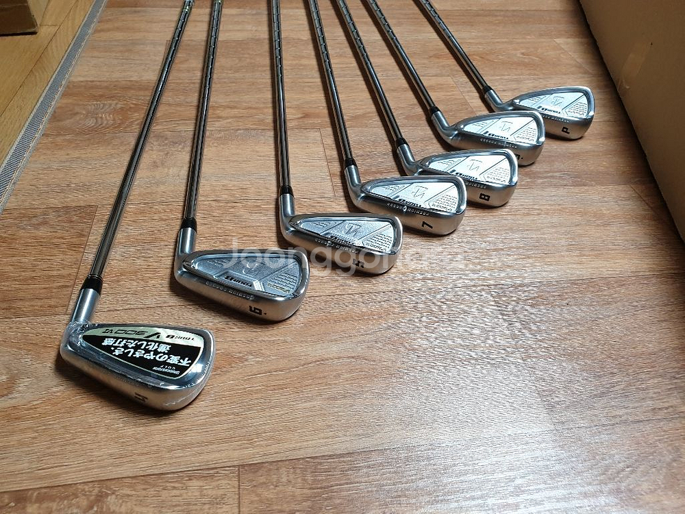 V300 6,7 50,56도 S 새상품 20만원 삽니다 | 아이언 | 중고나라