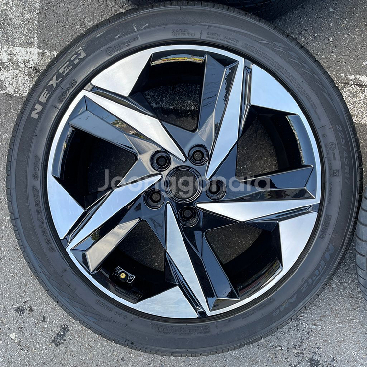 아반떼 CN7 17인치 순정 휠타이어 팔아요 | 휠/타이어 | 중고나라