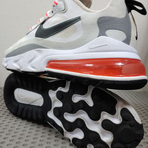나이키 에어맥스270리액트(US8표기260추천255) | 런닝화/워킹화 | 중고나라