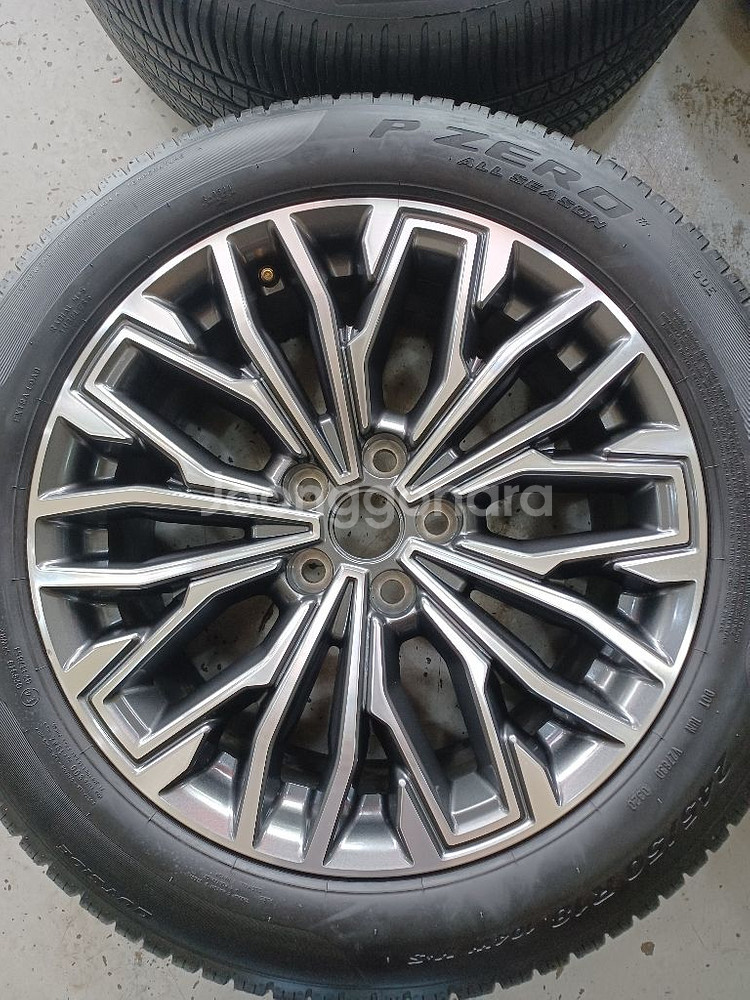 더k9 18인치휠타이어 제네시스 eq900 장착가능 | 휠/타이어 | 중고나라