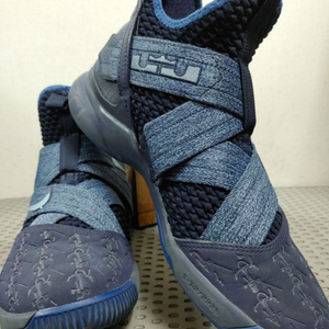 나이키 르브론 솔져12(US7표기250추천245) | 농구의류/농구화 | 중고나라