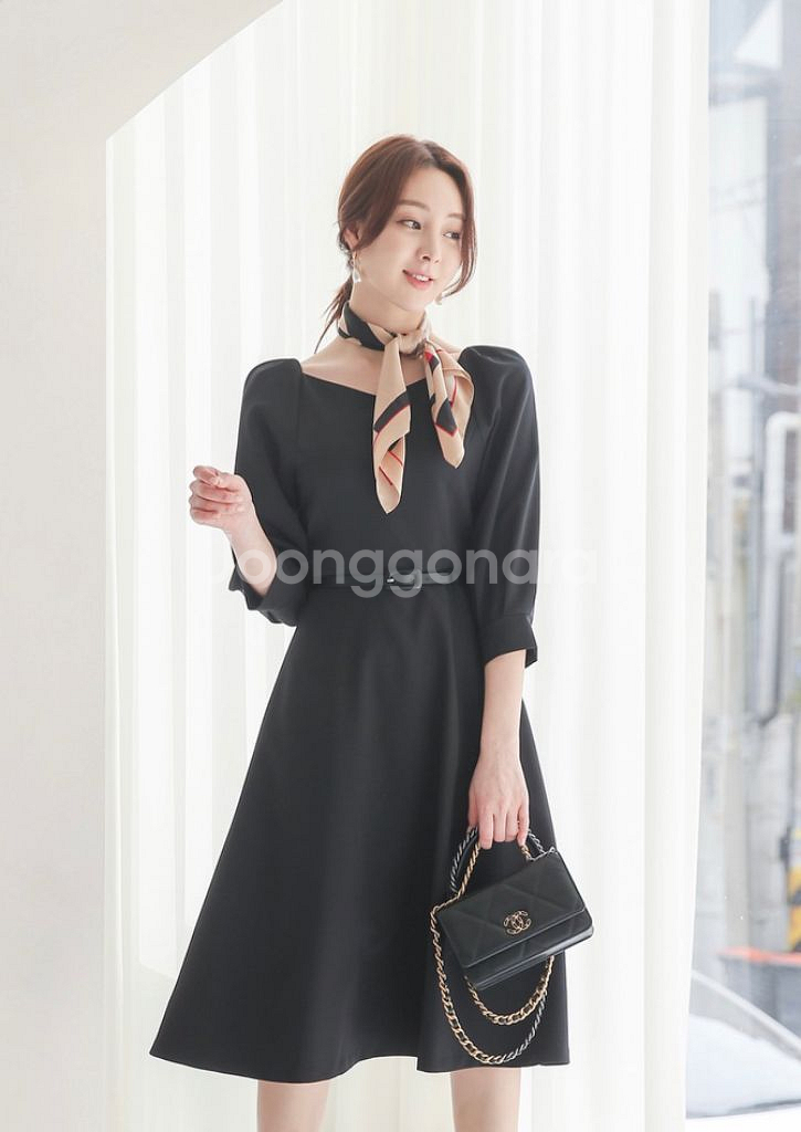 핀턱 숄더 하트넥 플레어원피스 / 블랙, M(5566) | 원피스/정장 | 중고나라