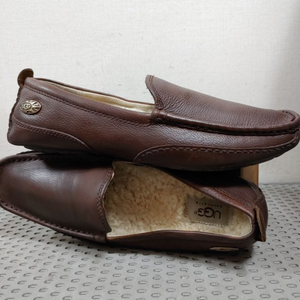 UGG어그 오스트레일리아 방한화US9표기270추천265 | 단화/캐쥬얼화 | 중고나라