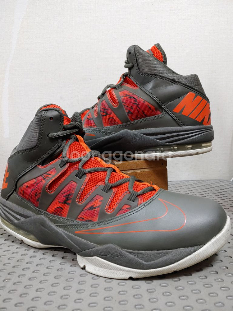 나이키 에어맥스 스튜터 스텝US9.5표기275추천270 | 런닝화/워킹화 | 중고나라